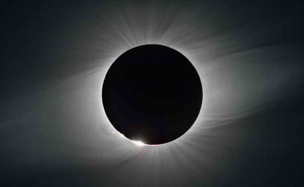 Mengenal Gerhana Matahari: Proses Terjadi & Jenisnya